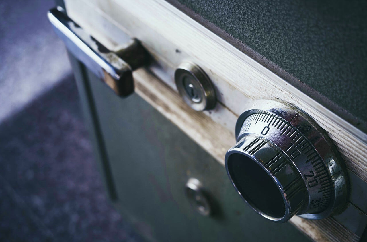 The Advantages Of Hiring A Professional Safe Cracking Service